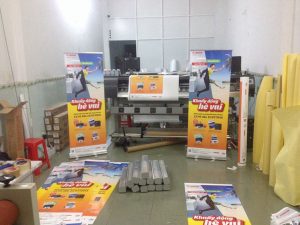 | Gía standee, cây standee giá rẻ